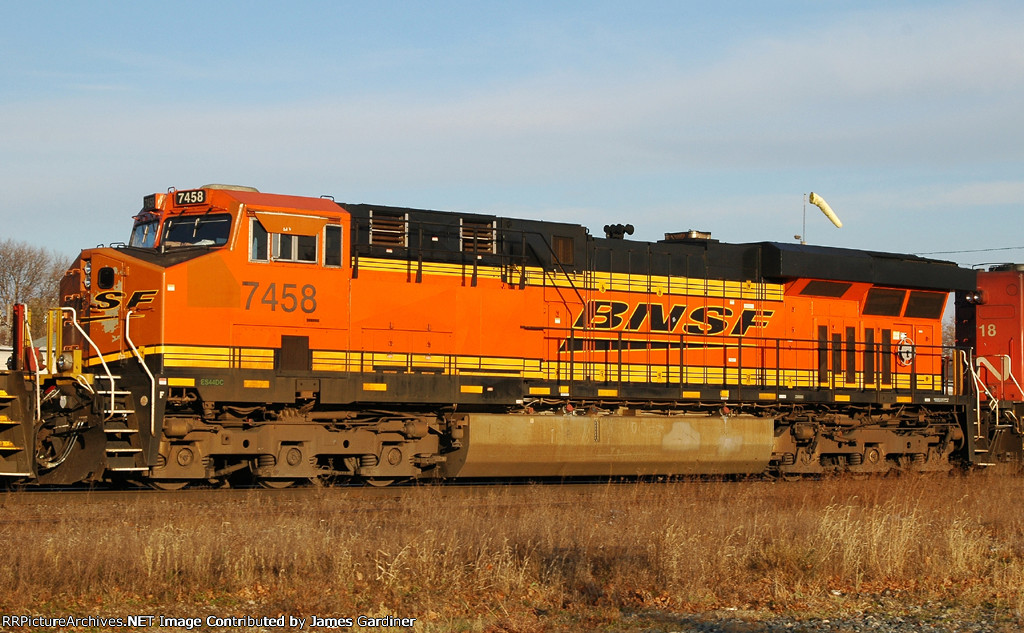 BNSF 7458